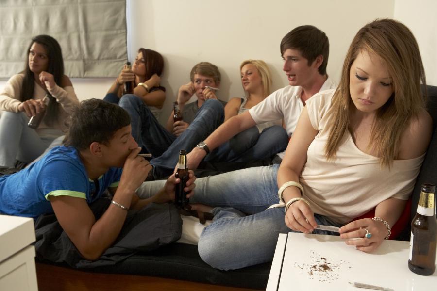 Risks of mixing alcohol and drugs | nidirect